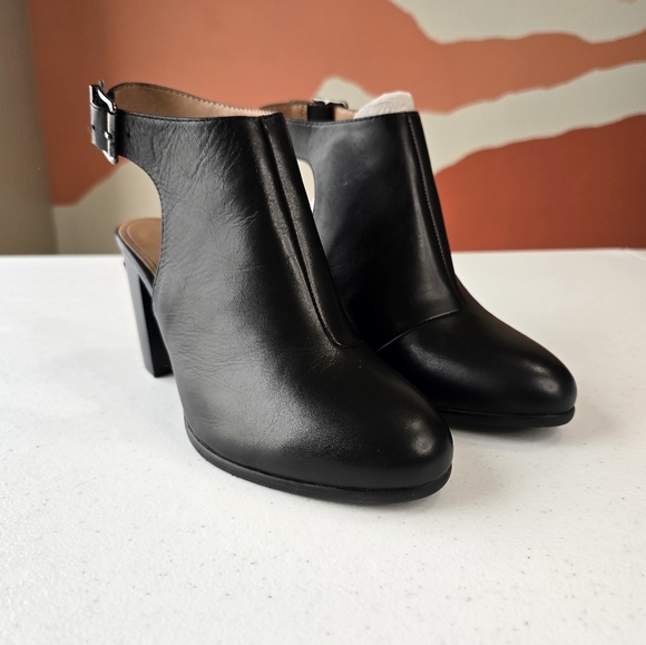 Vionic | Shoes | Vionic Lacey Womens Open Heel Shoe Black Leather 85 ...